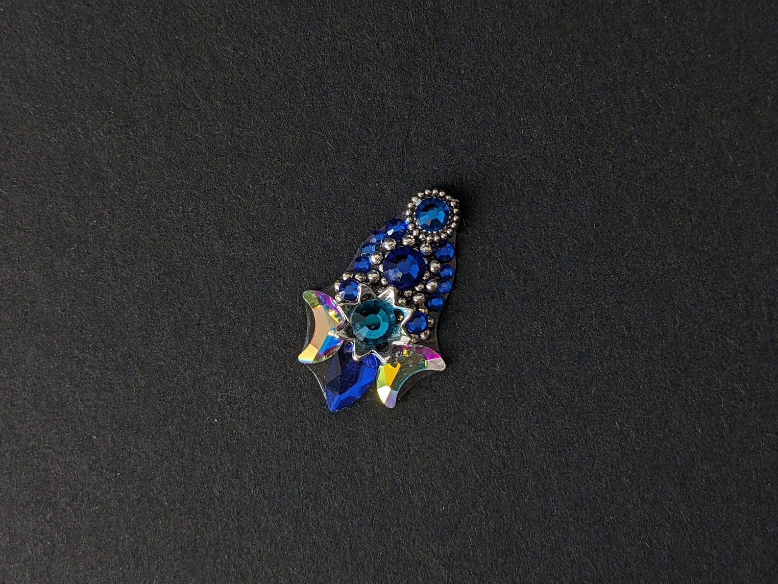 Moon Bindi Tribal Fusion Silver Crystal Bindi Crescent Moon Face Jewels ...