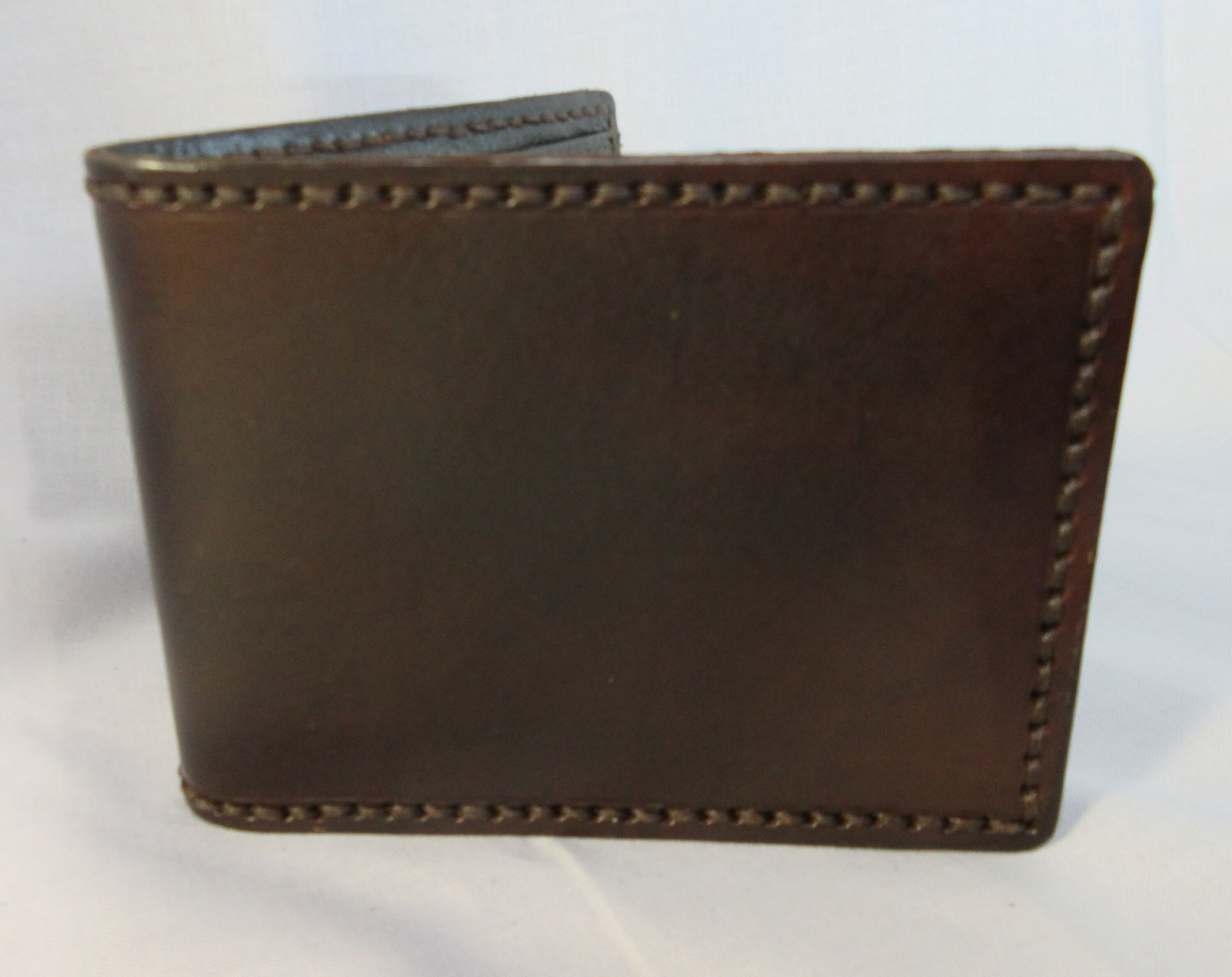 Bi-fold Wallet With Pull Out ID Folder, Moccasin Browm With a Dark ...