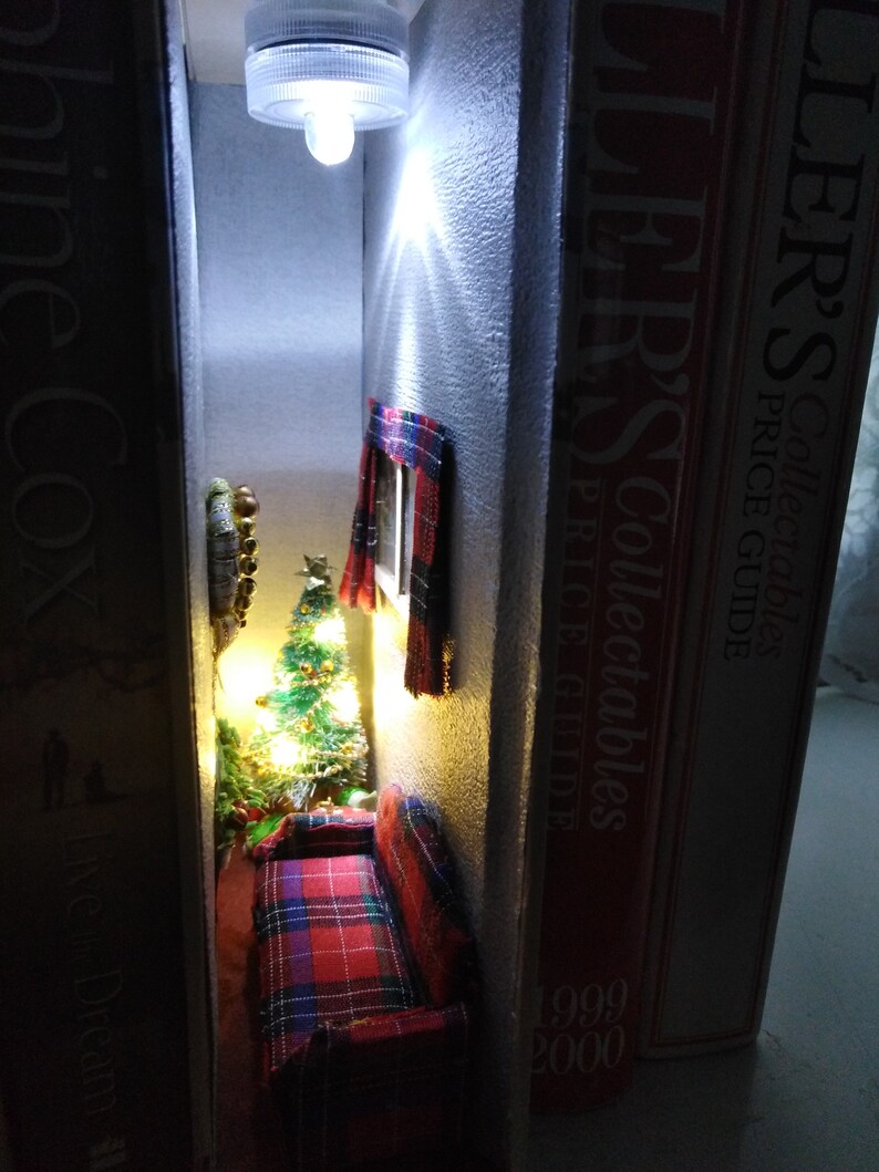 Book Nook Diorama Book Shelf Insert Merry Christmas - Etsy