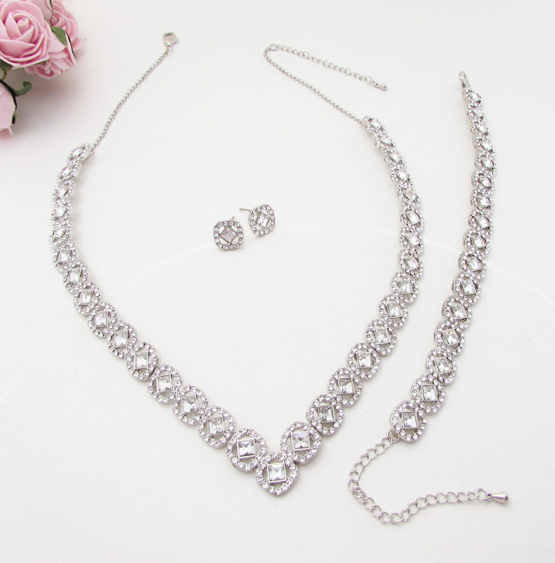 Jewellery Set for Wedding Day, Matching Jewellery Set for Bride, Mother ...