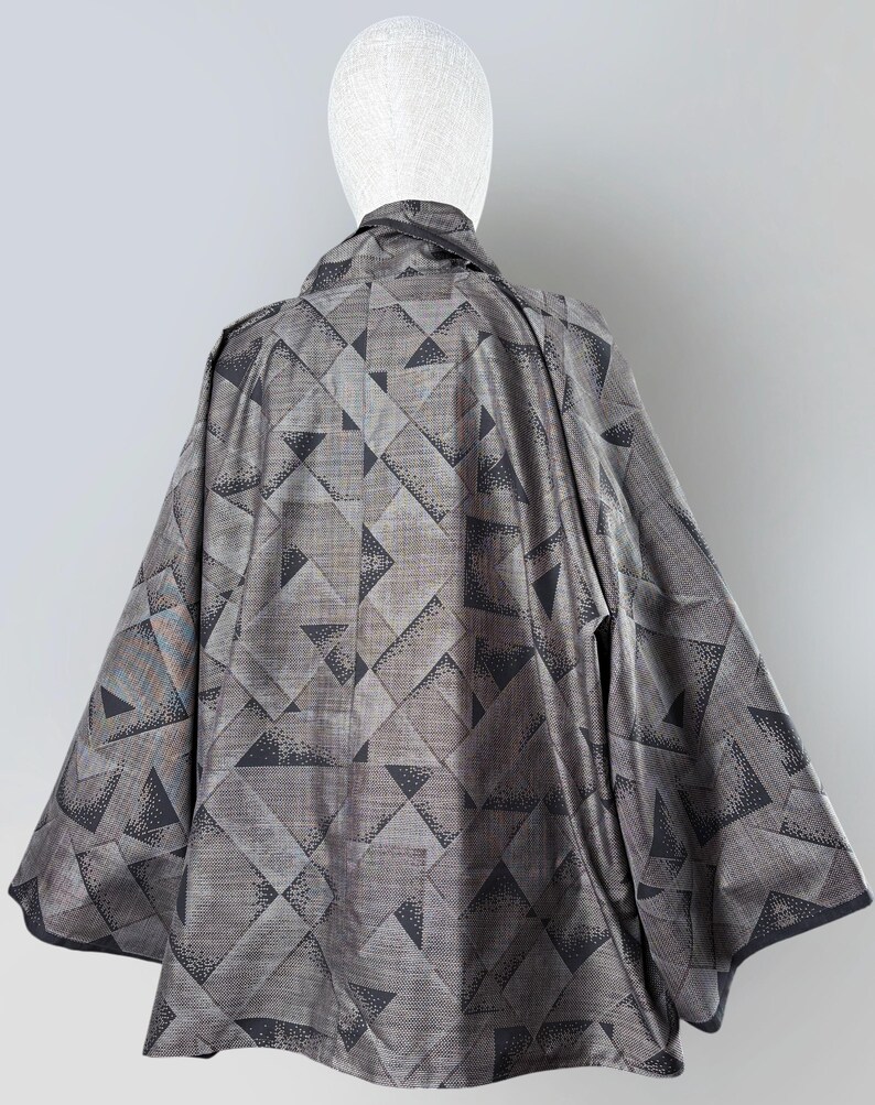 Grey Silk Jacket & Obi Belt. Vintage Handwoven Geometric Oshima Tsumugi ...