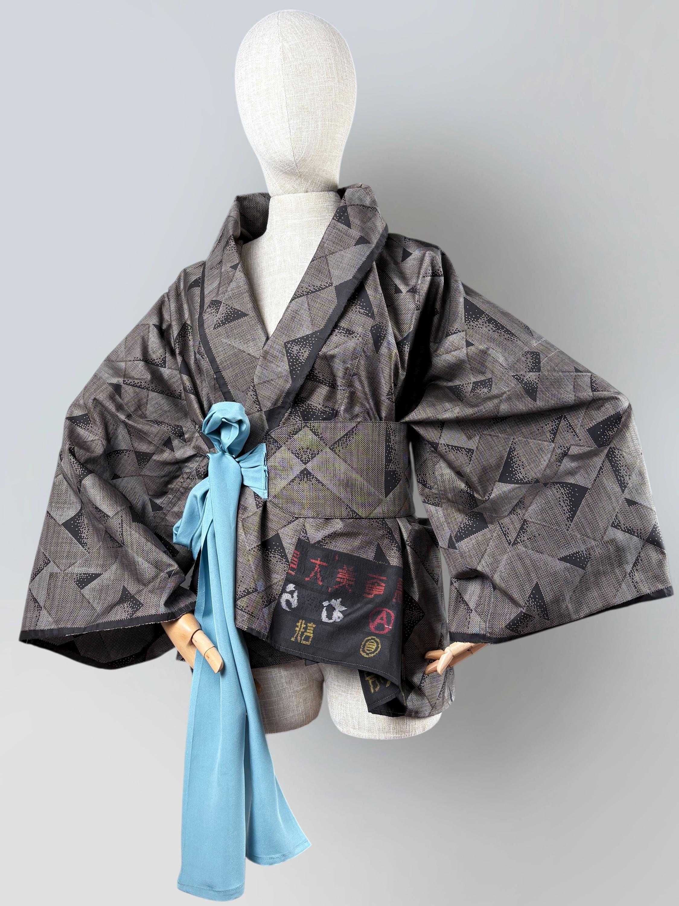 Grey Silk Jacket & Obi Belt. Vintage Handwoven Geometric Oshima Tsumugi ...