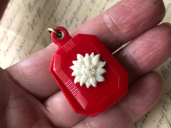 Antique 1930's Art Deco Rich Red Plastic Edelweiss Fl… - Gem