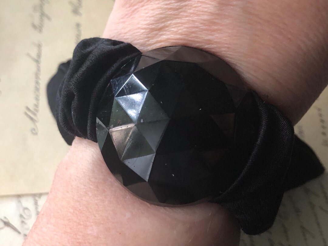 Antique 1900s Victorian Huge 45mm Gagat Jet / Artificial Silk Fabric ...