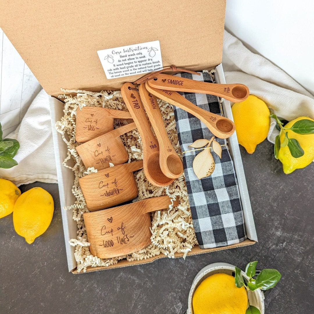 Wooden Measuring Cup & Spoon Baking Gift Set: Beechwood Kitchen Decor ...