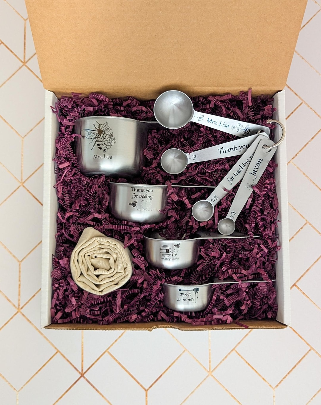 Bee Measuring Cups & Spoons Gift Set: Teacher Appreciation, Baking Gift ...