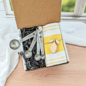 Bridal Shower Gift Basket, Sunflower Gifts, Measuring Cups, Stainless ...
