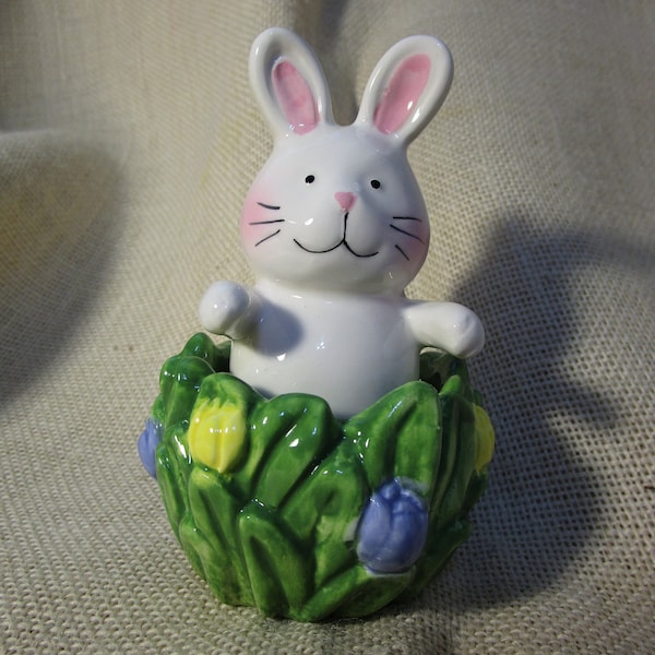 Bunny Salt and Pepper Shakers - Etsy