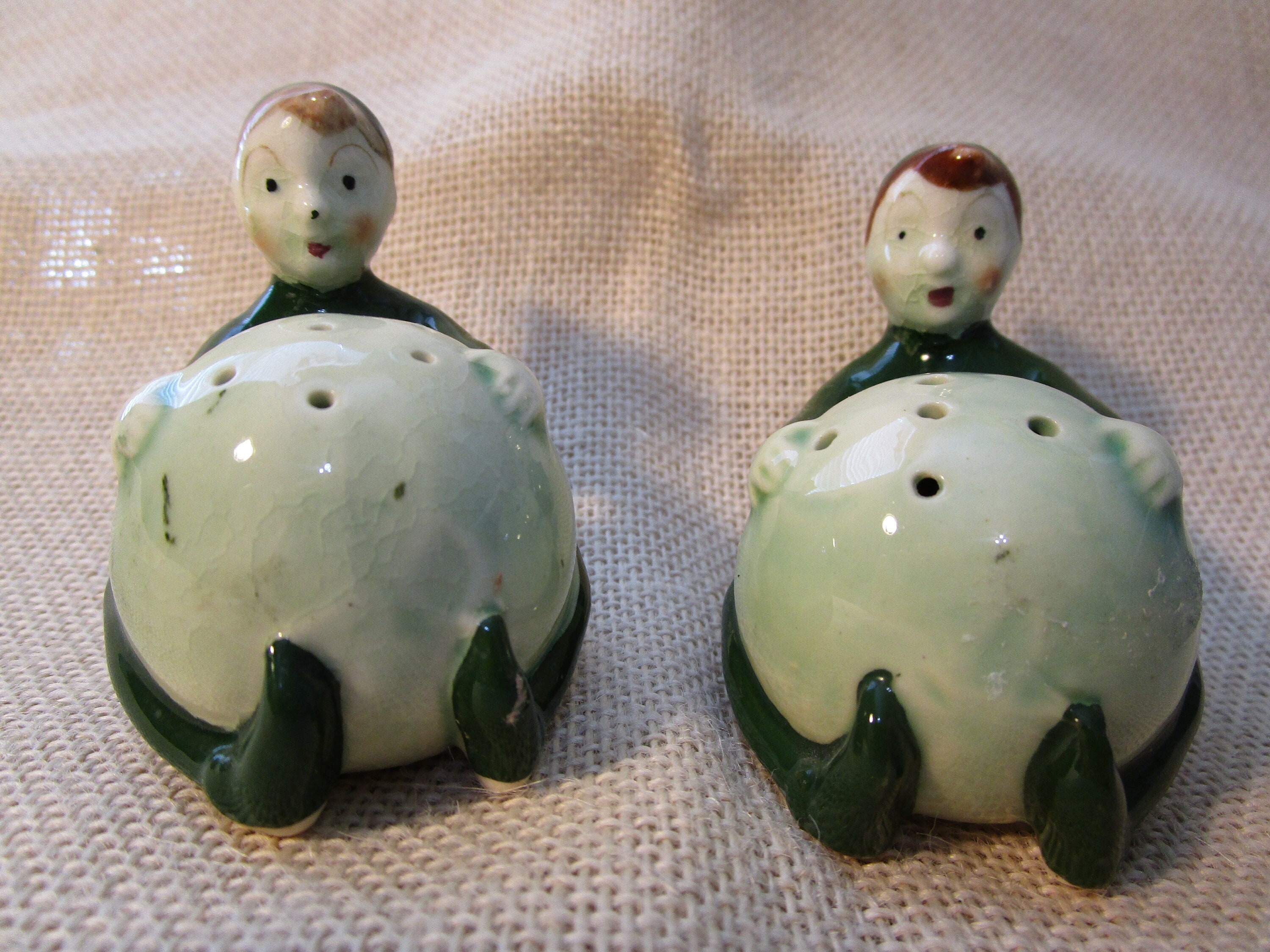 Elf Salt and Pepper Shaker Set - Etsy