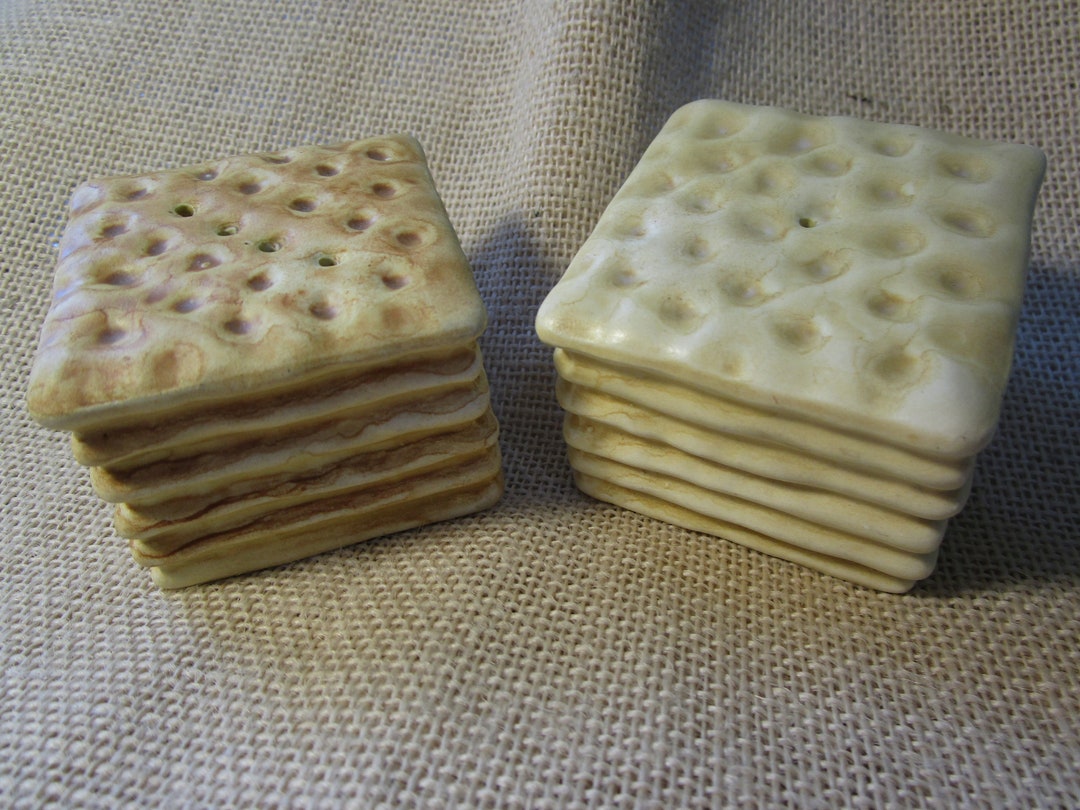 Saltine Cracker Salt and Pepper Shaker Set - Etsy