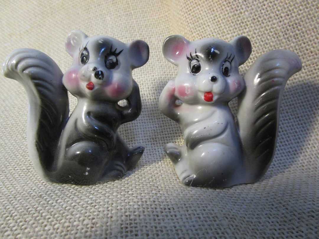Small Grey Squirrels Salt and Pepper Shaker Set - Etsy