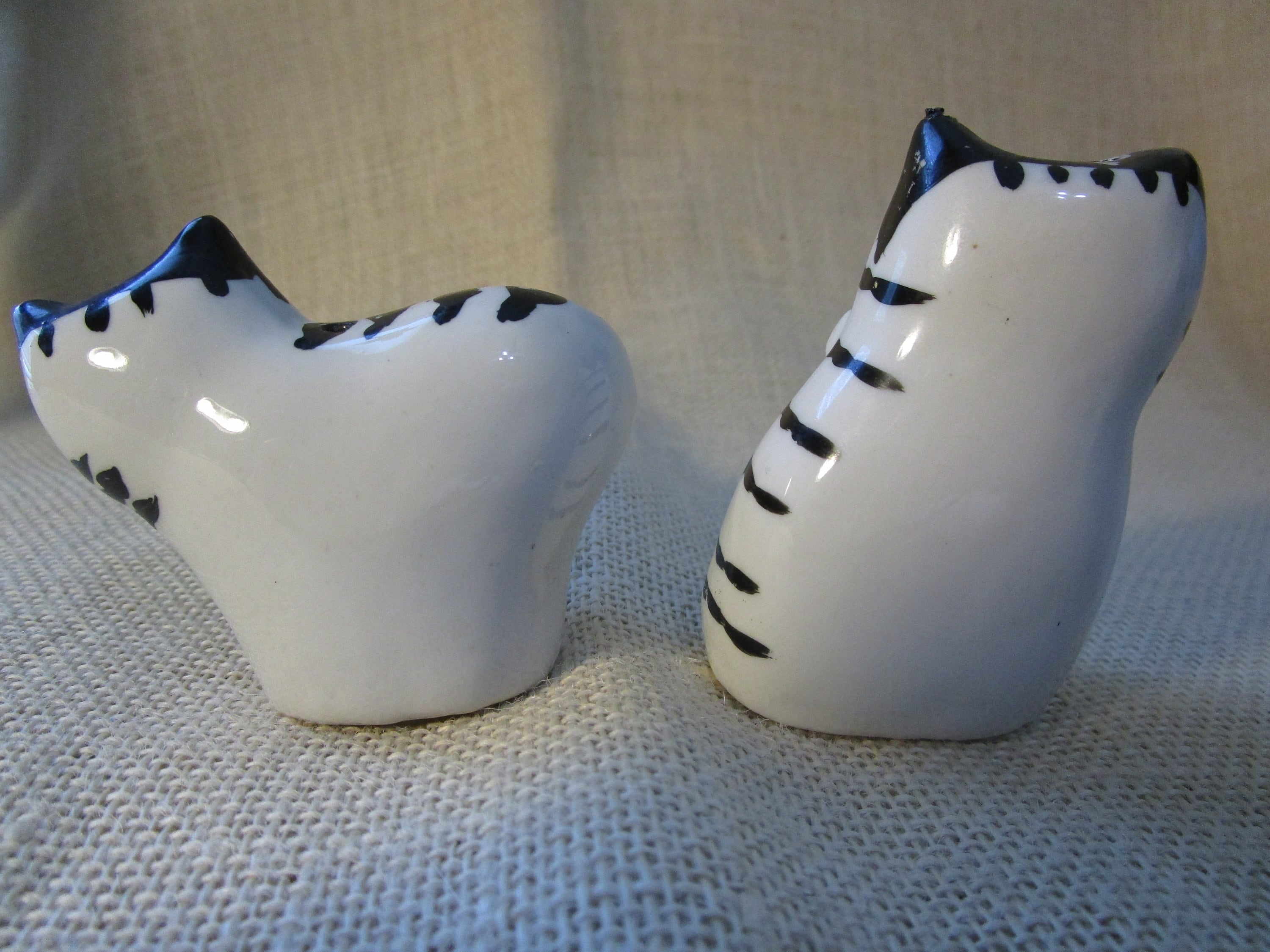 Vintage Black and White Cat Salt and Pepper Shaker Set - Etsy