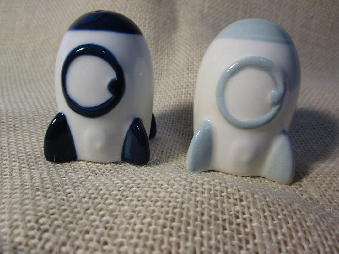 Rocket Ship Salt and Pepper Shaker Set - Etsy
