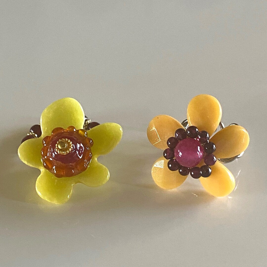 Vintage Flower Power Rings, Lime Yellow Floral Stretchy Ring & Yellow ...