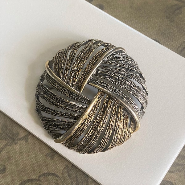 Love Knot Brooch - Etsy