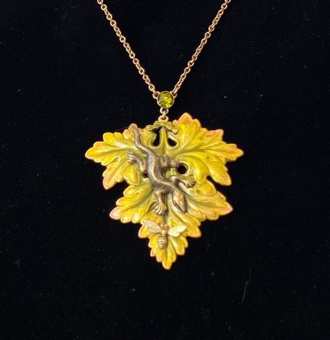 Vintage Art Nouveau Design Geko and Fly on Leaf - Etsy