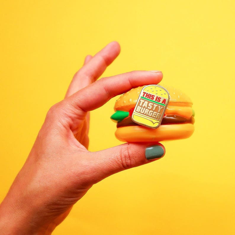 Pulp Fiction Tasty Burger Hard Enamel Pin Flair Quentin Tarantino Badge ...
