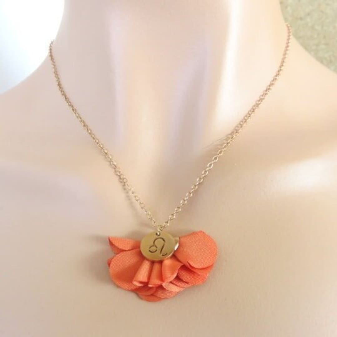 Leo and Flower Astro Sign Necklace in Fabric Ref.240406 - Etsy