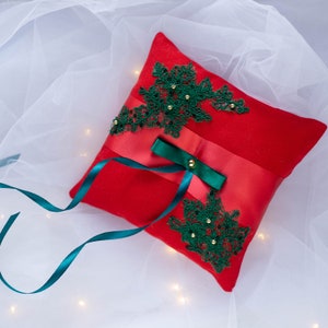 Winter Ring Bearer Ring Holder Pillow Green Red Wedding Ring - Etsy