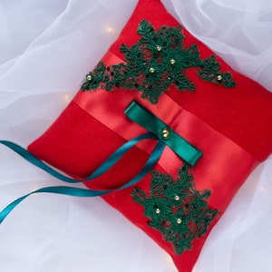 Winter Ring Bearer Ring Holder Pillow Green Red Wedding Ring - Etsy