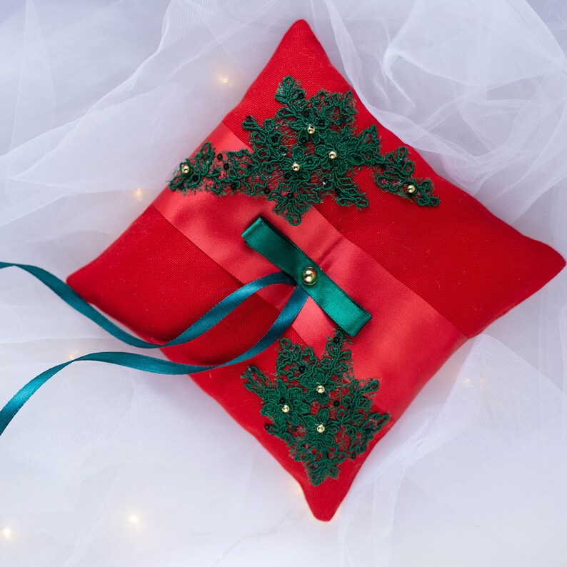 Winter Ring Bearer ring holder Pillow Green red Wedding Ring | Etsy