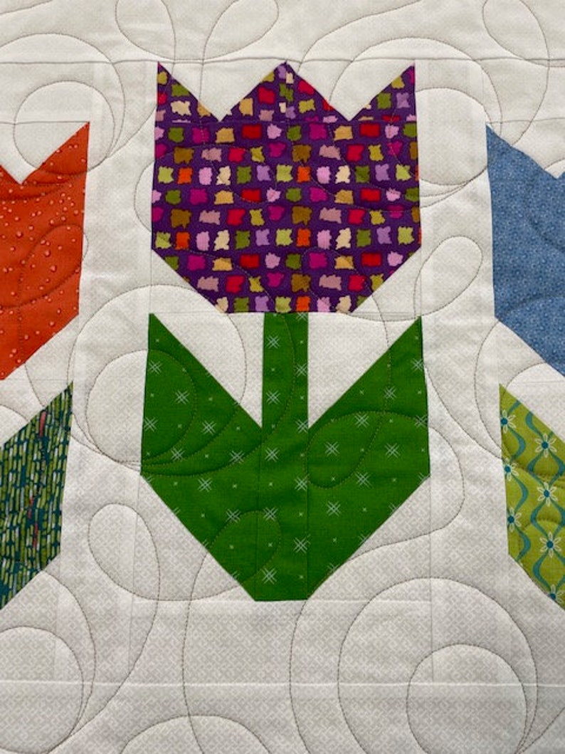 Spring Tulip Table Runner - Etsy