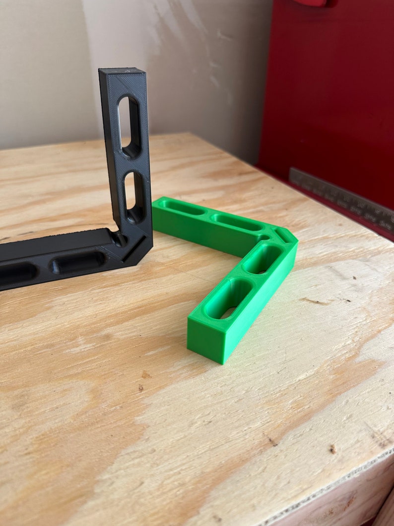 3D Printed Woodworking 90 Degree Corner Clamp, With Tape Measure Slot ...