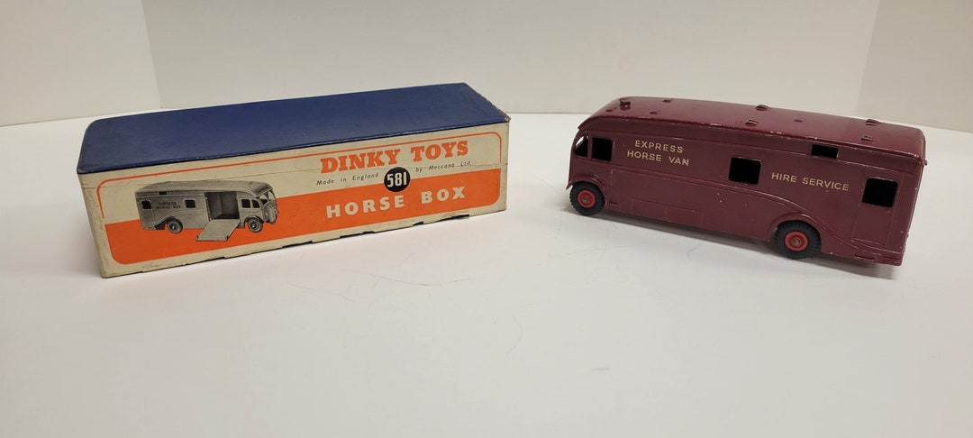 Vintage, 1950s, Dinky Toys Horse Box Truck. Early Version of No. 980 ...