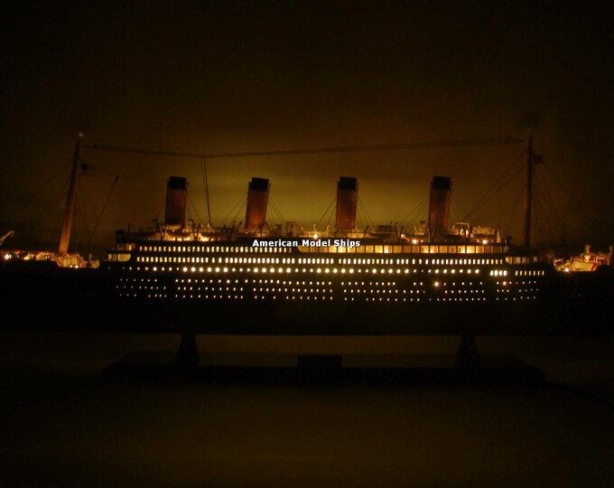 RMS Titanic Special Museum Quality Model With Lights 40" Handcrafted ...