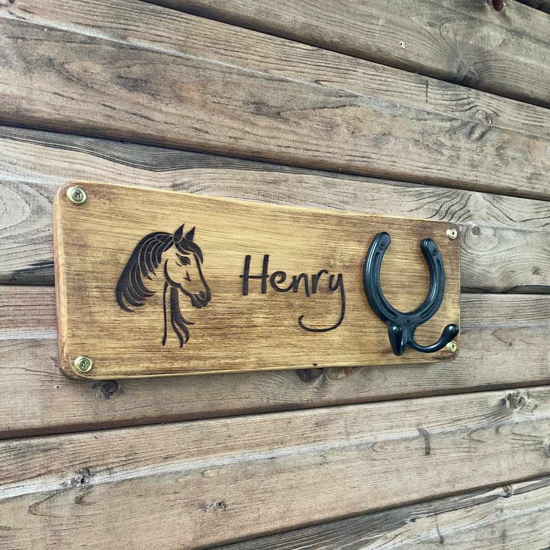 40 X 14 Cm Personalised Horse Stable Sign With Horseshoe Coat , Bridal ...