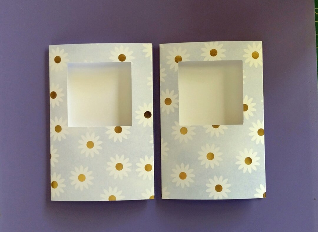 Tri-fold APERTURE Cards - Set of 3 DAISIES With Gold Foil Centers ...