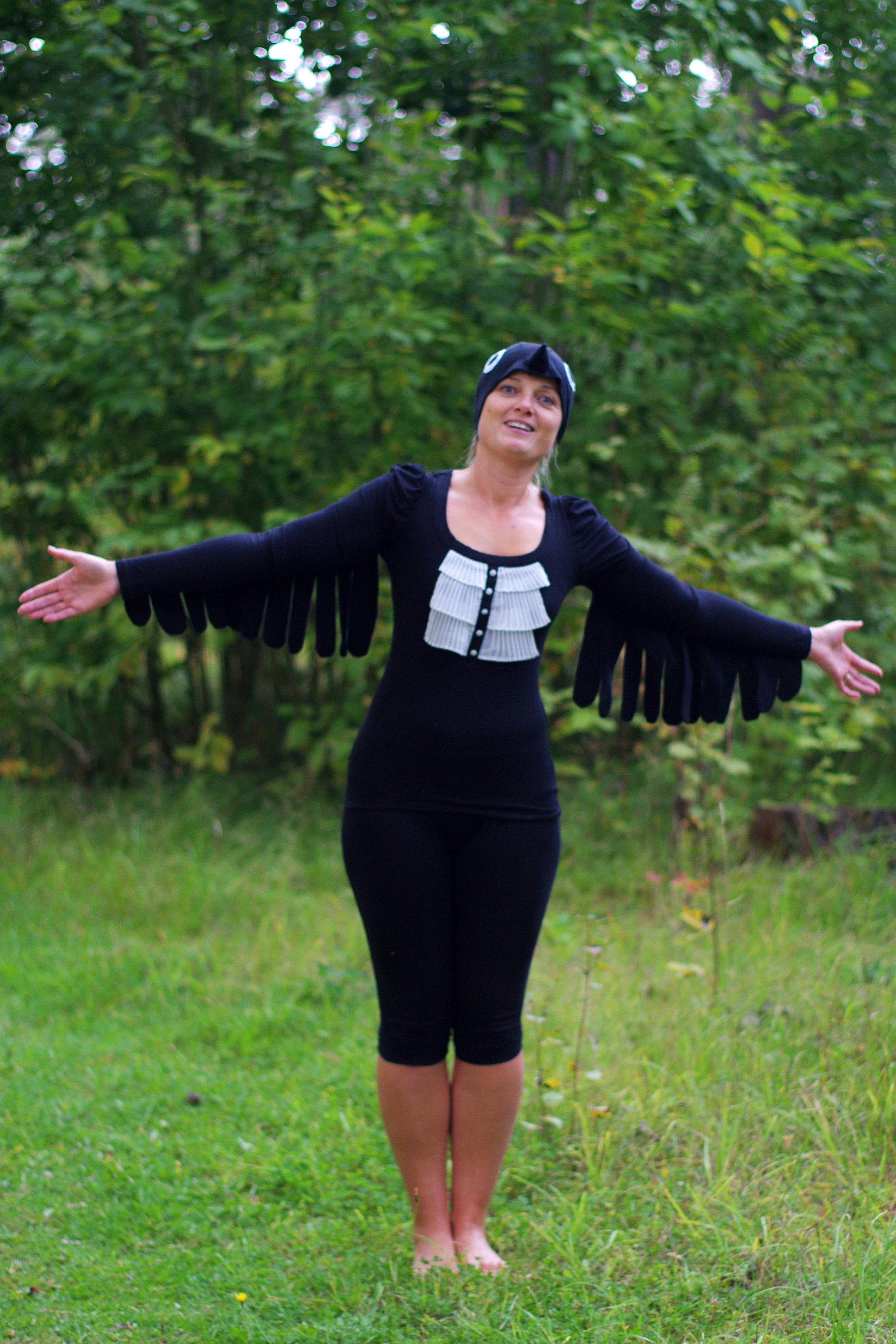 Swallow Black Bird Costume for Halloween, 2 Pieces: Black Top With ...