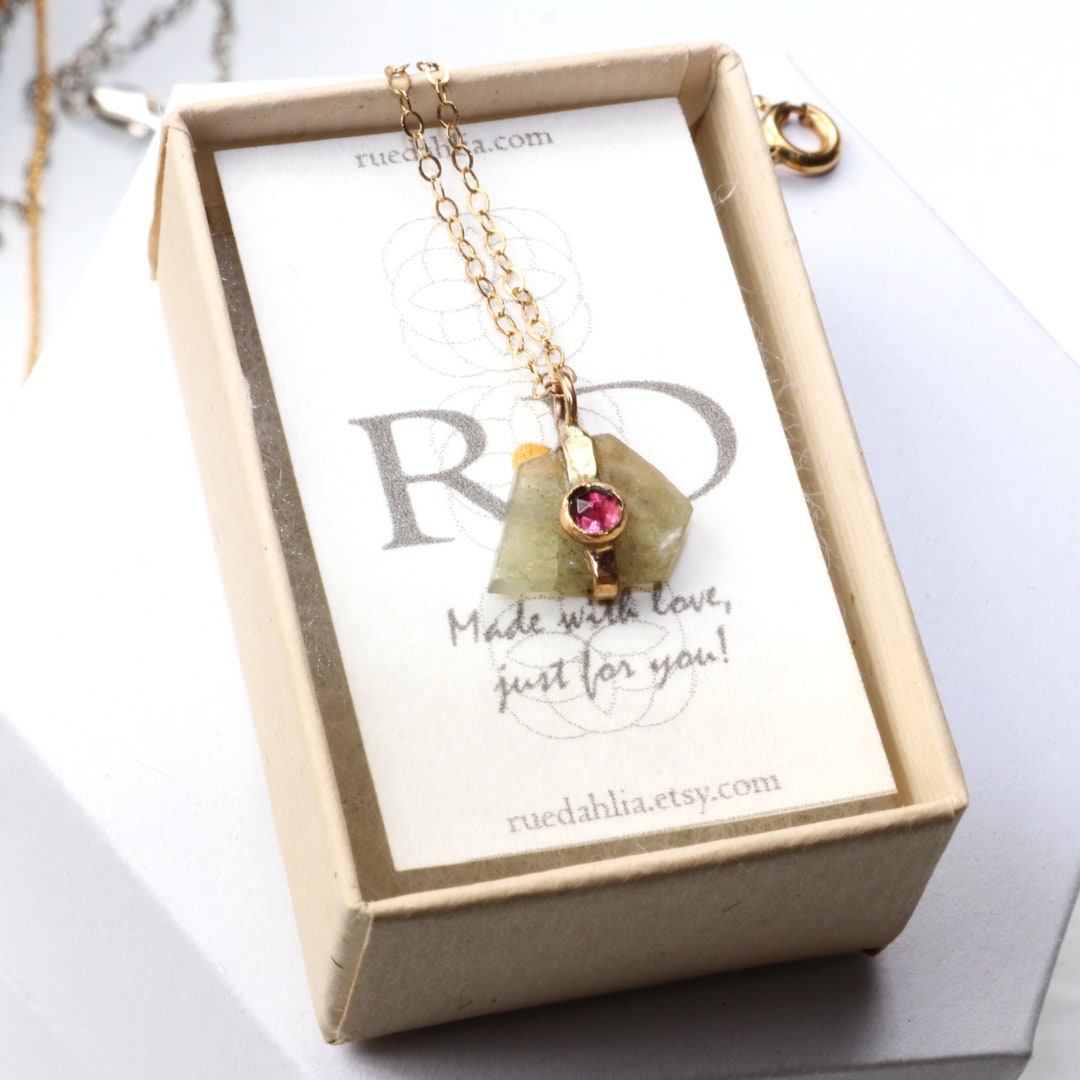 Raw Barite Pendant, Barite Necklace With Garnet, Crystal Pendant ...