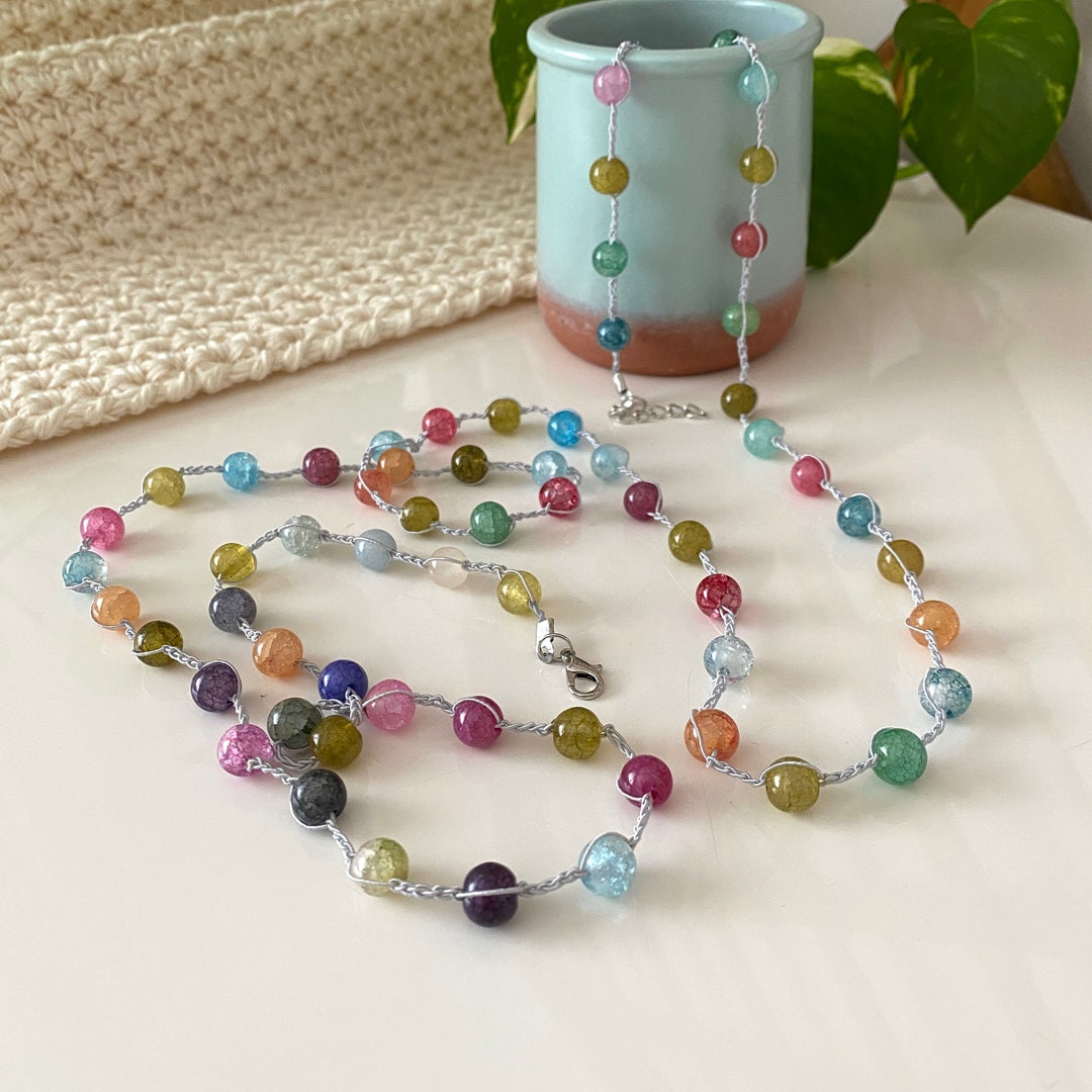 Long collier de perles de verre pastel pour femmes, Collier au crochet ...
