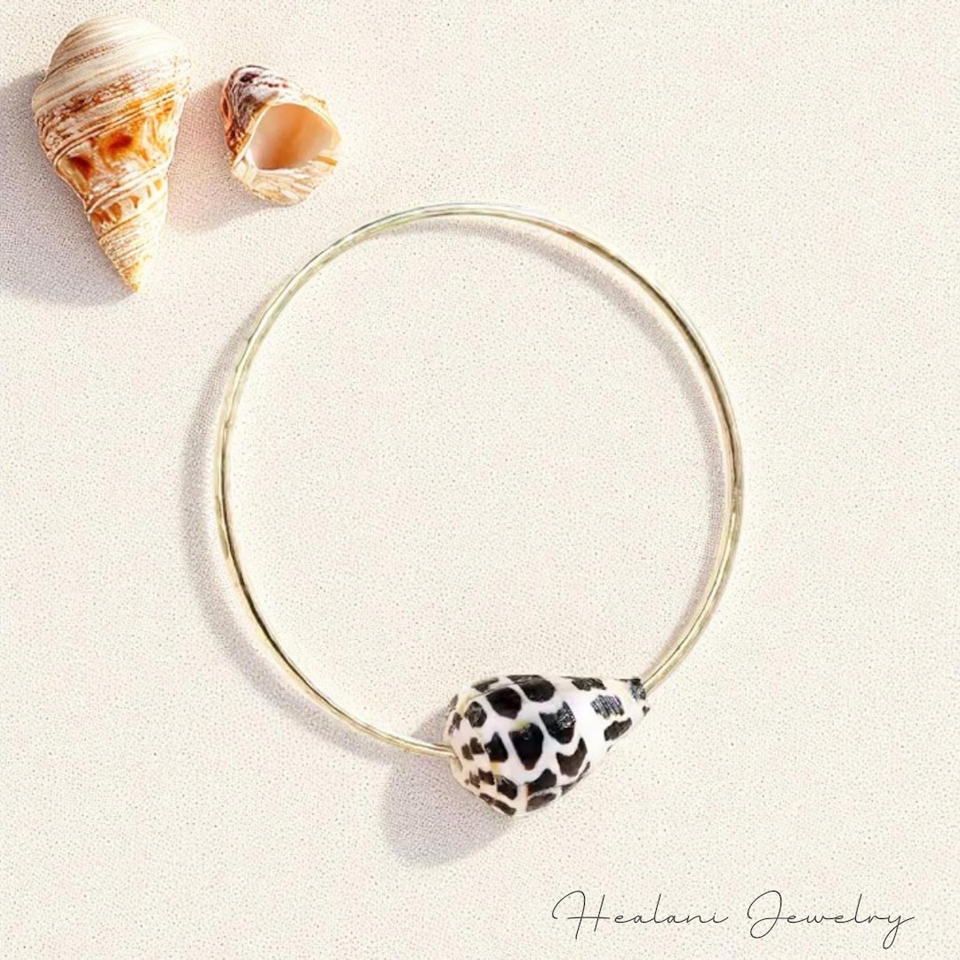 Hebrew Cone Shell Bracelet - Ocean Jewelry - Black White Sea Shells ...