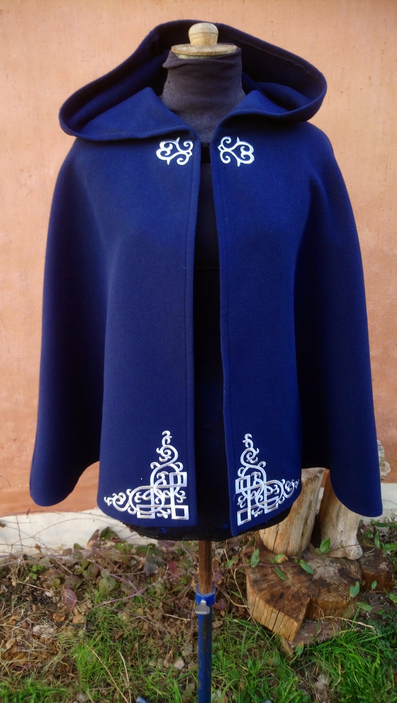 Short burgundy cape with silver appliqués. Steampunk style | Etsy