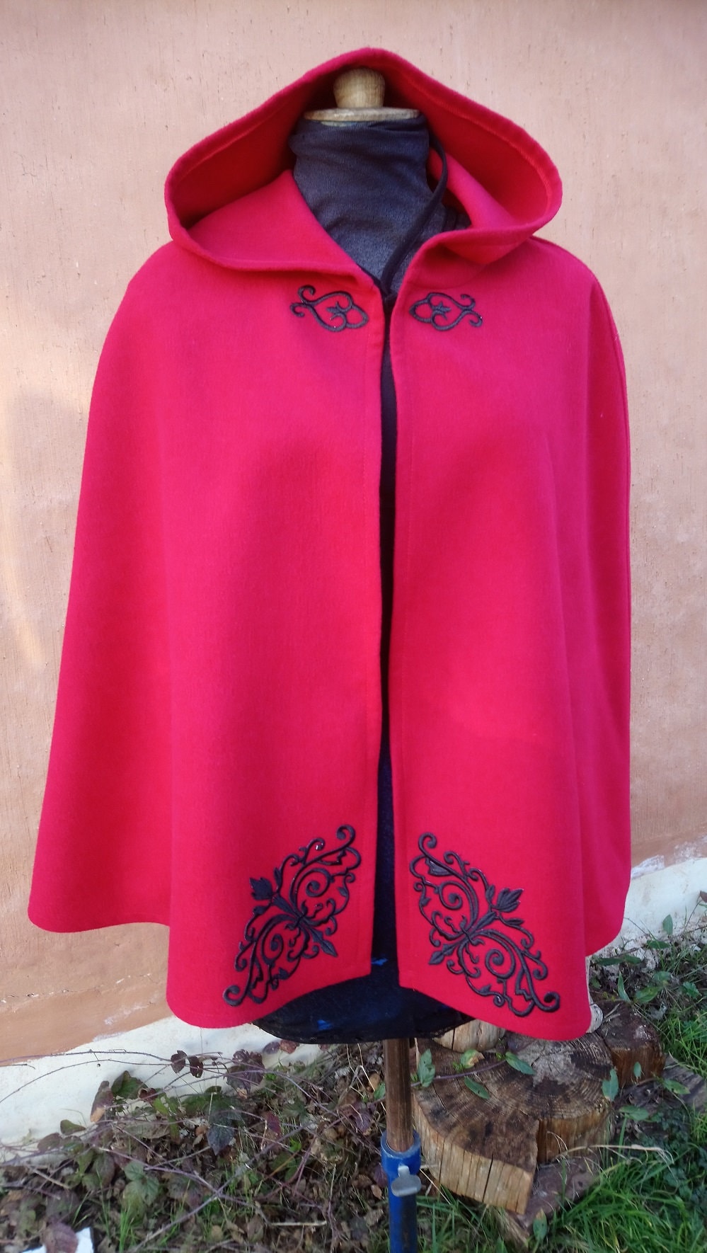 Short Red Cape With Appliques.style Medieval Steampunk - Etsy UK