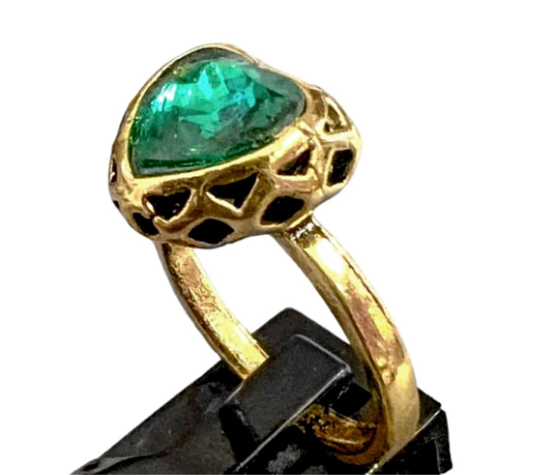 Emerald Green Heart-shaped Crystal Ring Gold #6579 - Etsy