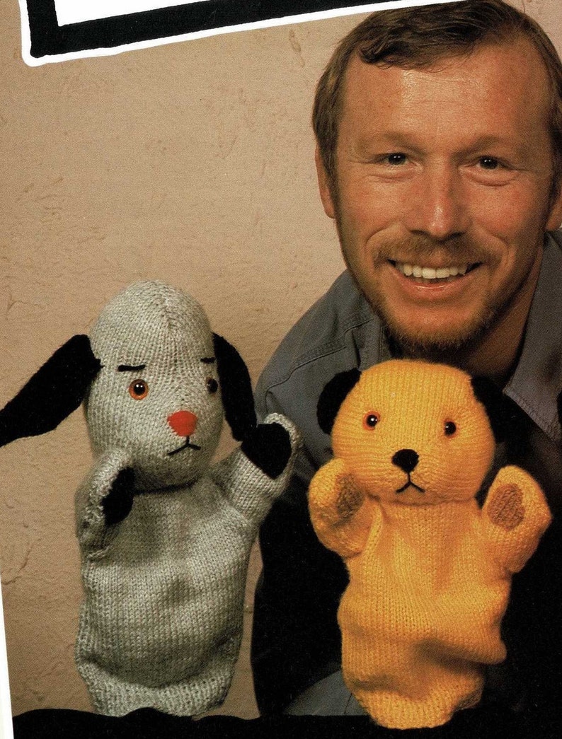Cute Sooty Sweep and Soo Knitted Hand Puppets Vintage | Etsy