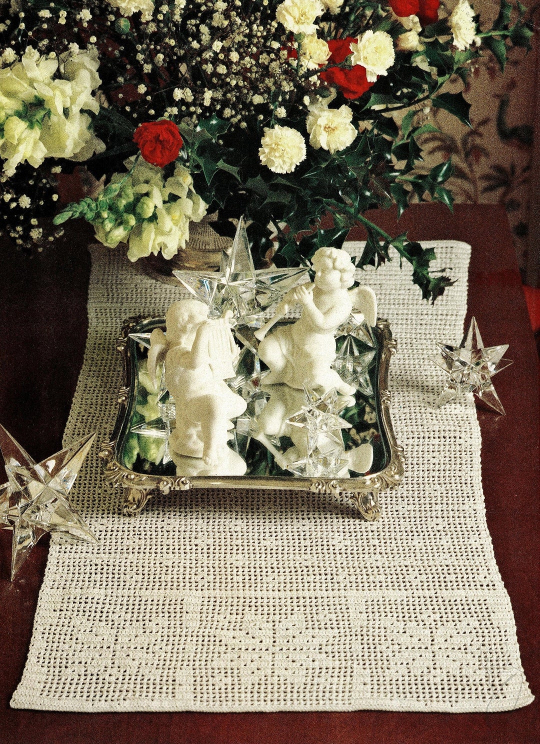 Lovely Snowflake Pattern Filet Crochet Table Runner, Vintage Crochet ...
