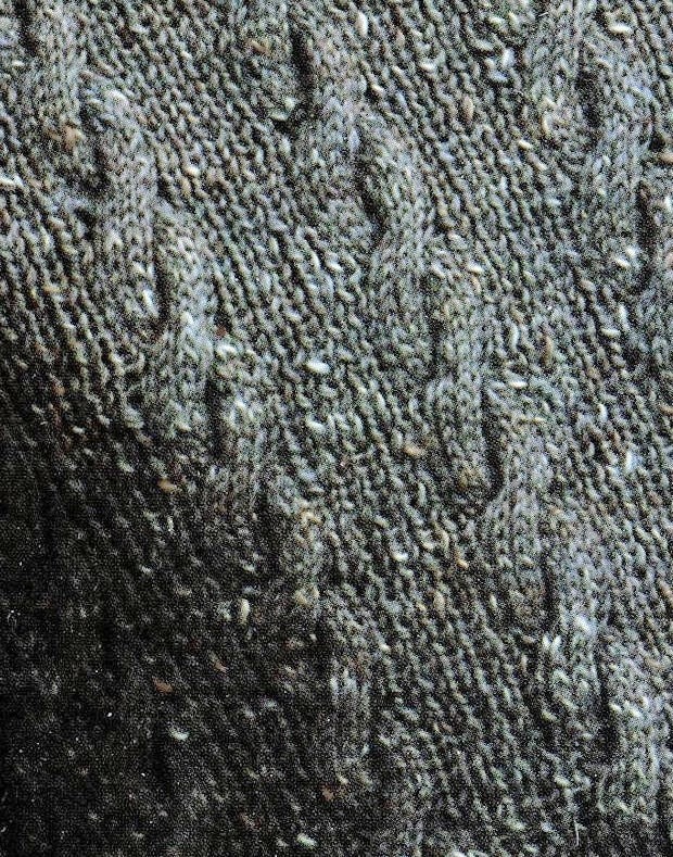 Mens Classic Rib and Cable Sweater With Raglan Sleeves and Round Neck ...