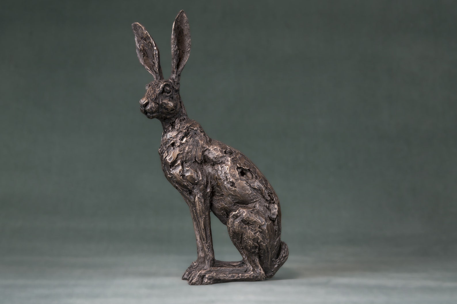 Tier Statue sitzender Hase | Kleine Skulptur Bronze Resin | Wild Hase ...