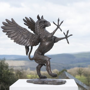 Heraldic Griffin Rampant Statue | Large Bronze Resin Sculpture ...