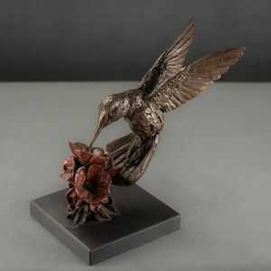 Bronze Resin Hummingbird Statue | Indoor Flying Bird Art | Life-size ...