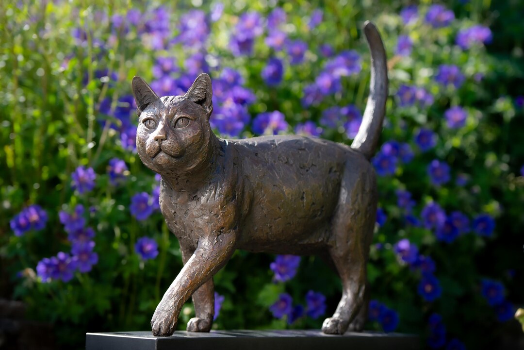 Community Cat Sculpture | Bronze Resin Statue | Outdoor Garden Cat Art ...