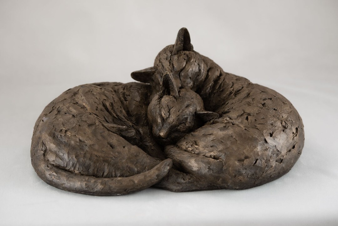 Pair of Lying Cats Animal Statue | Bronze Resin Sculpture | Outdoor ...