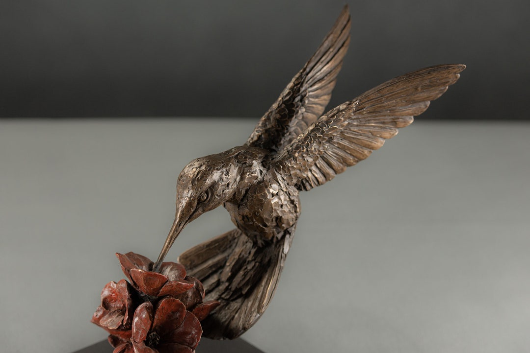 Bronze Resin Hummingbird Statue | Indoor Flying Bird Art | Life-size ...