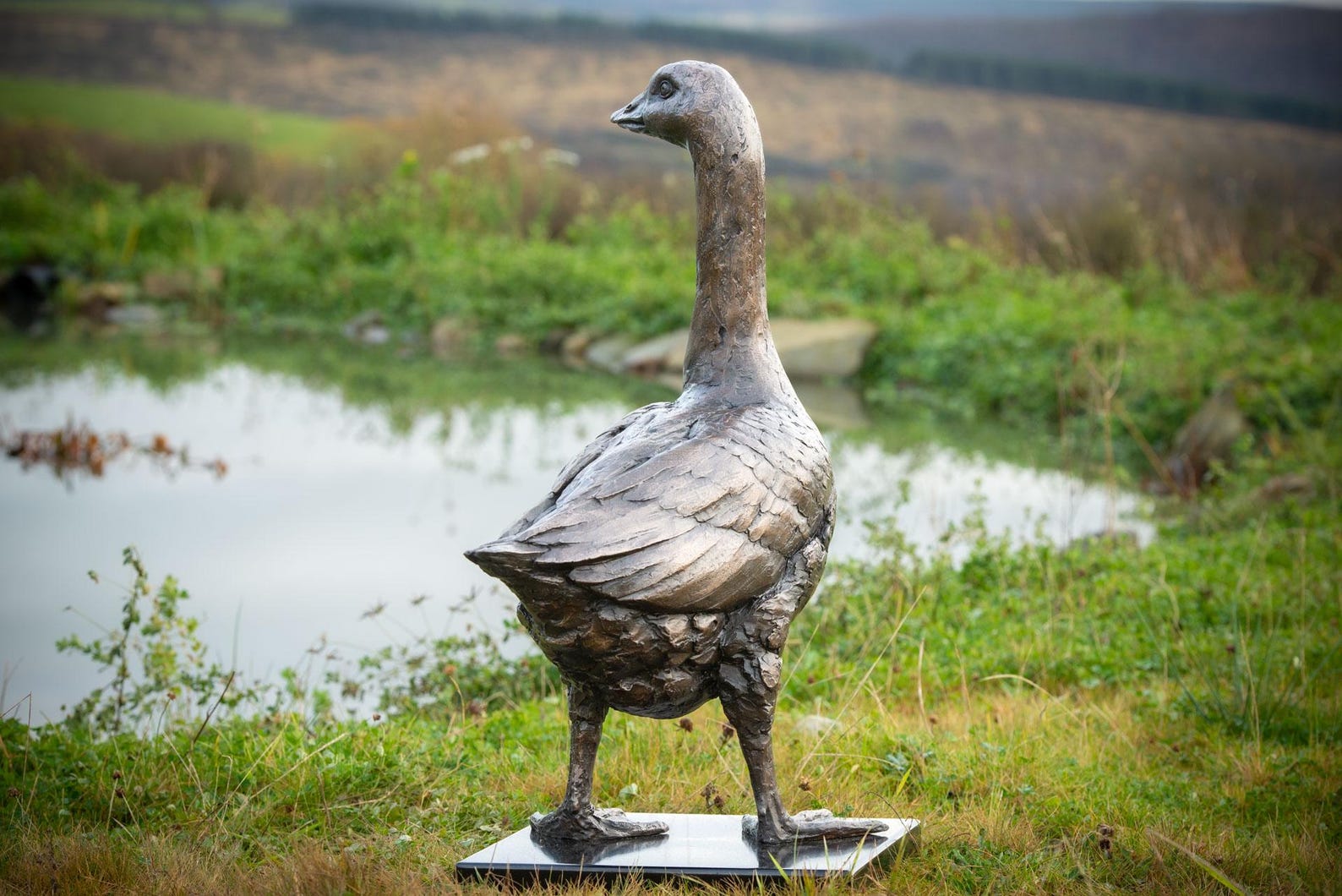 MADE WHEN ORDERED Goose Looking Sideways Animal Statue | Bronze Resin ...