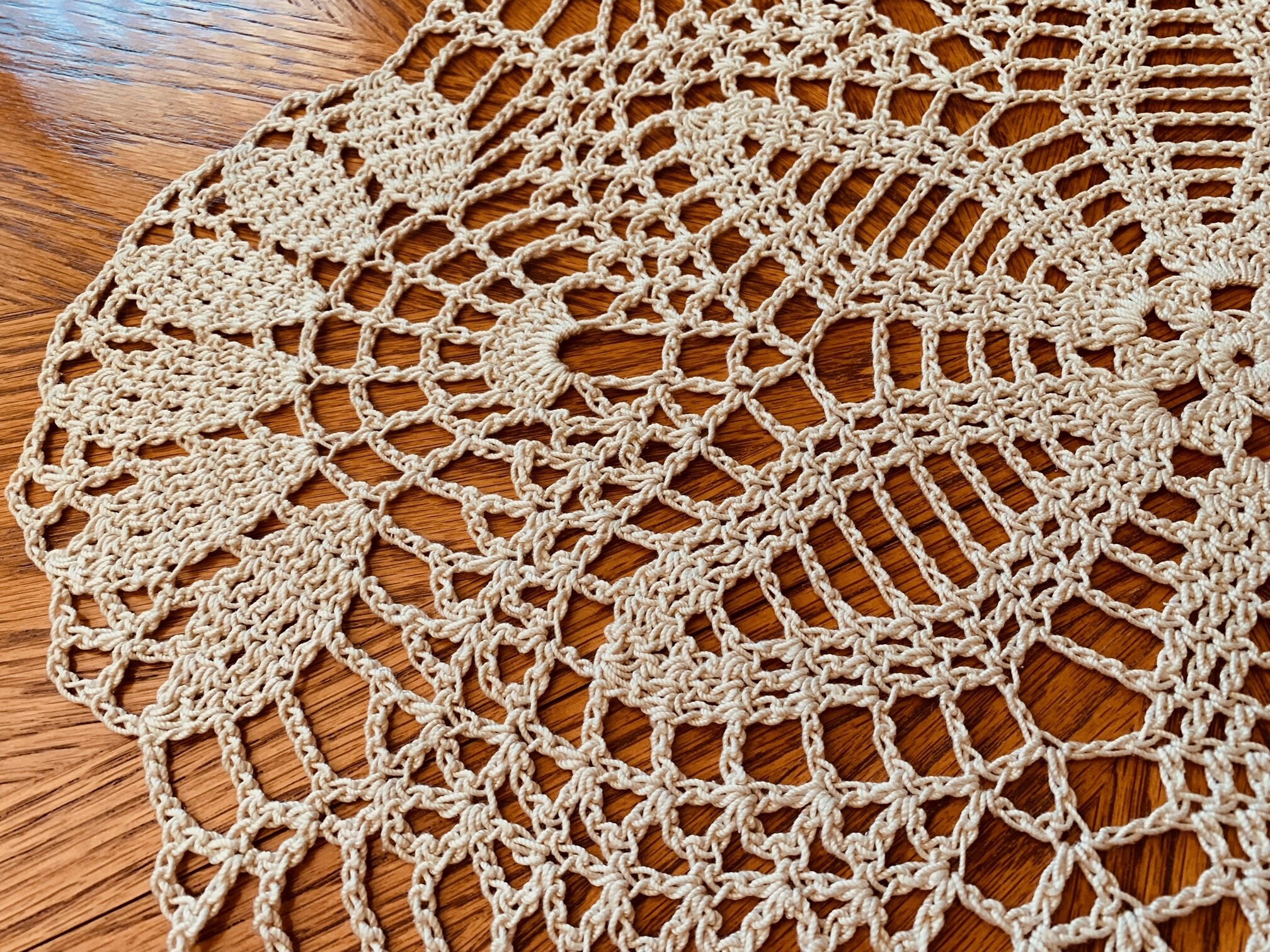 24-inch Vintage Style Doily, Tablecloth, Table Cover, Leaf Doily, Beige ...