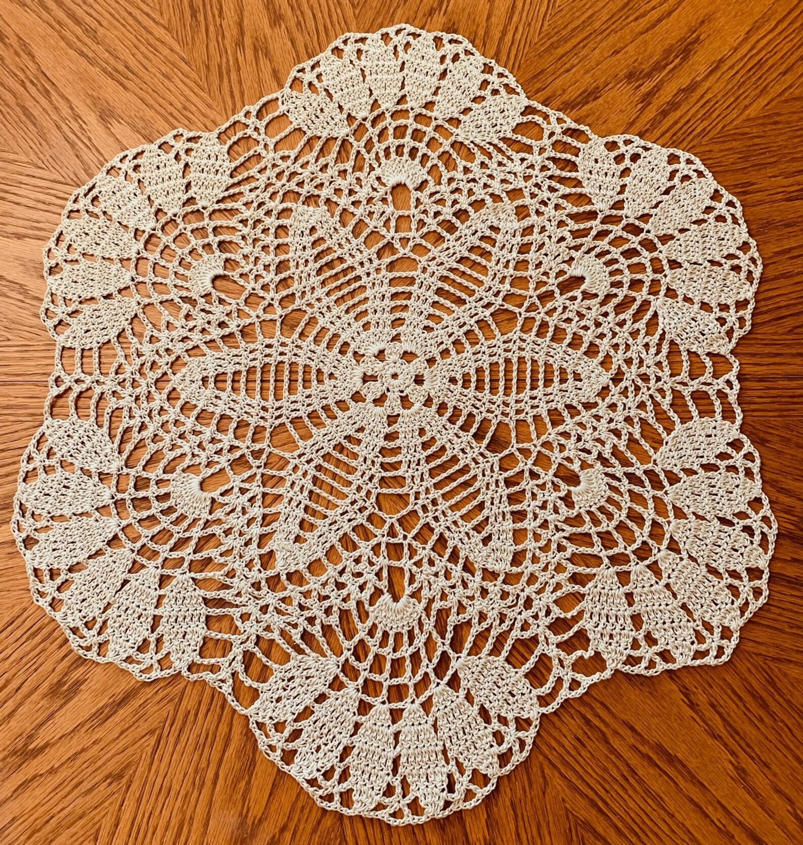 24-inch Vintage Style Doily, Tablecloth, Table Cover, Leaf Doily, Beige ...